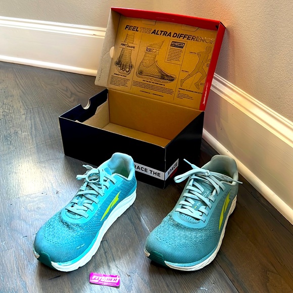 Altra | Shoes | Altra Torin 45 Plush Women Size 95 Eu 4 Mineral Blue ...